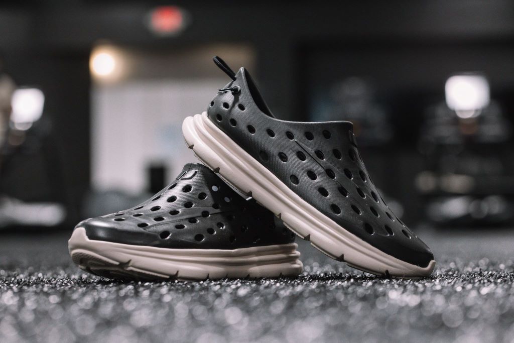 Recovery shoes for runners: Complete guide to post-run foot recovery ...