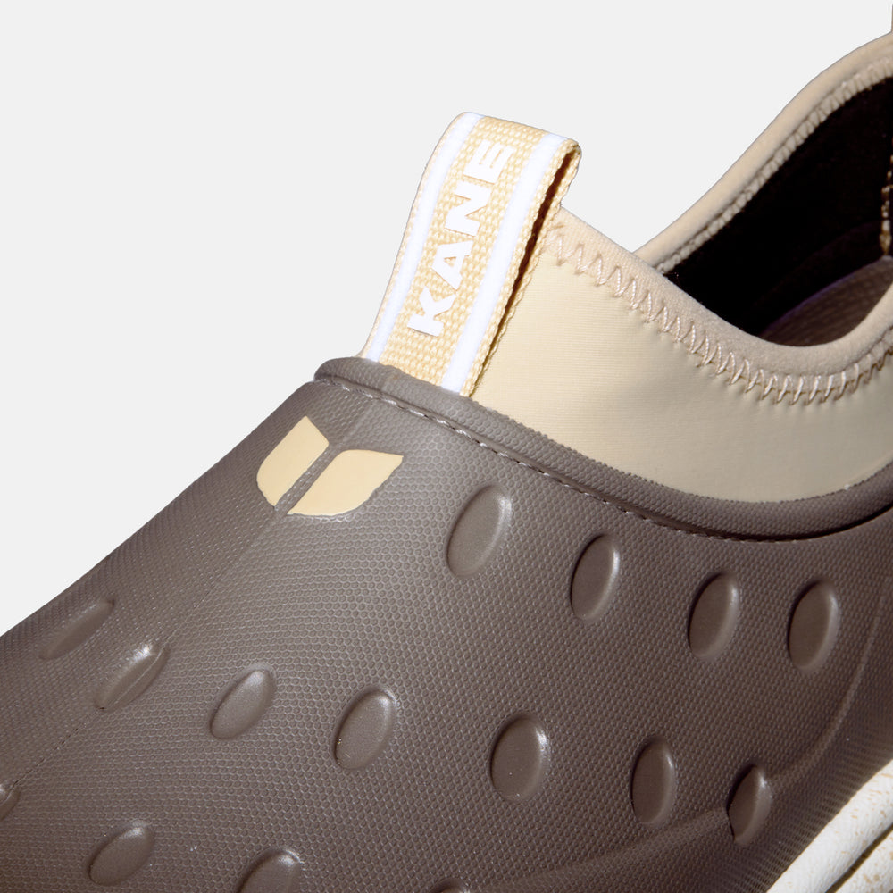 KANE Revive AC - Bark – Active Recovery Shoe