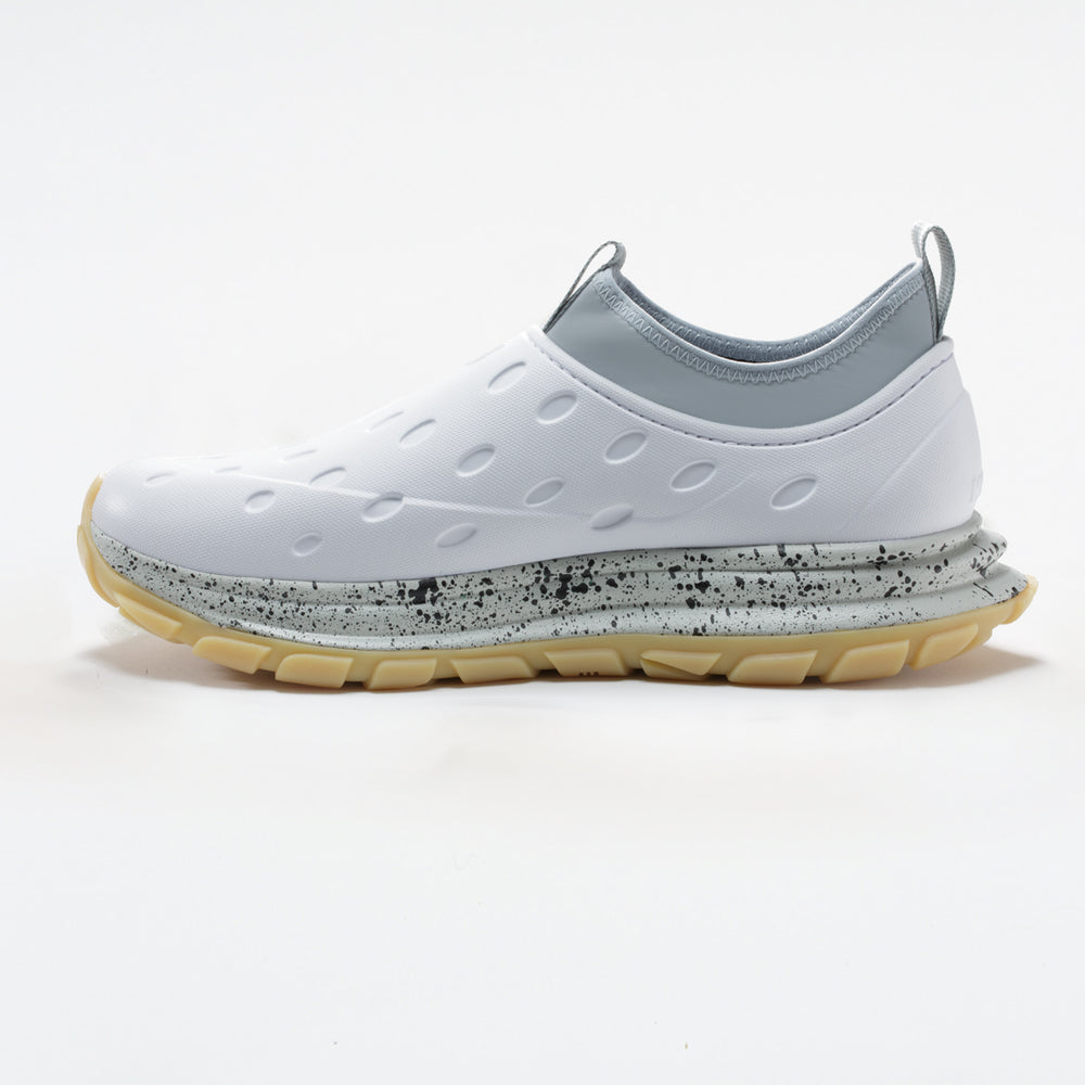 Kane Revive AC – White / Gum – Active Recovery Shoe
