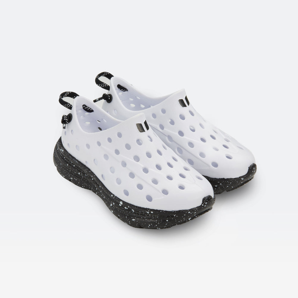 White / Black Speckle – Kane Revive Kids – Active Recovery Shoe